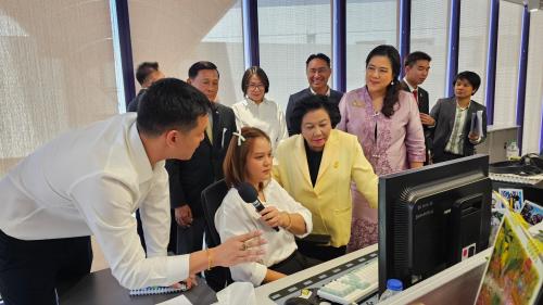 ดร.พวงเพ็ชร ชุนละเอียด รัฐมนตรีประจำสำนักนายกรัฐมนตรี สั่งปั้น NBT Connext ให้ติดเทรนด์สื่อออนไลน์